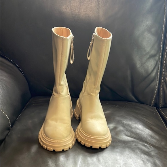 SCHUTZ | Shoes | Schutz Tan Combat Moto Boots With Rugged Sole | Poshmark